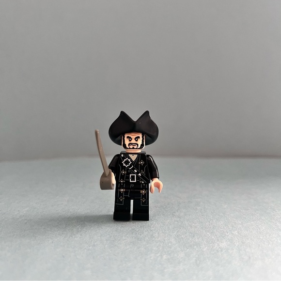 Lego | Other | Lego Pirates Of The Caribbean Blackbeard Minifigure ...